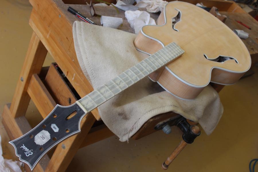 Frans Elferink "Stromberg Master 400 Cutaway"